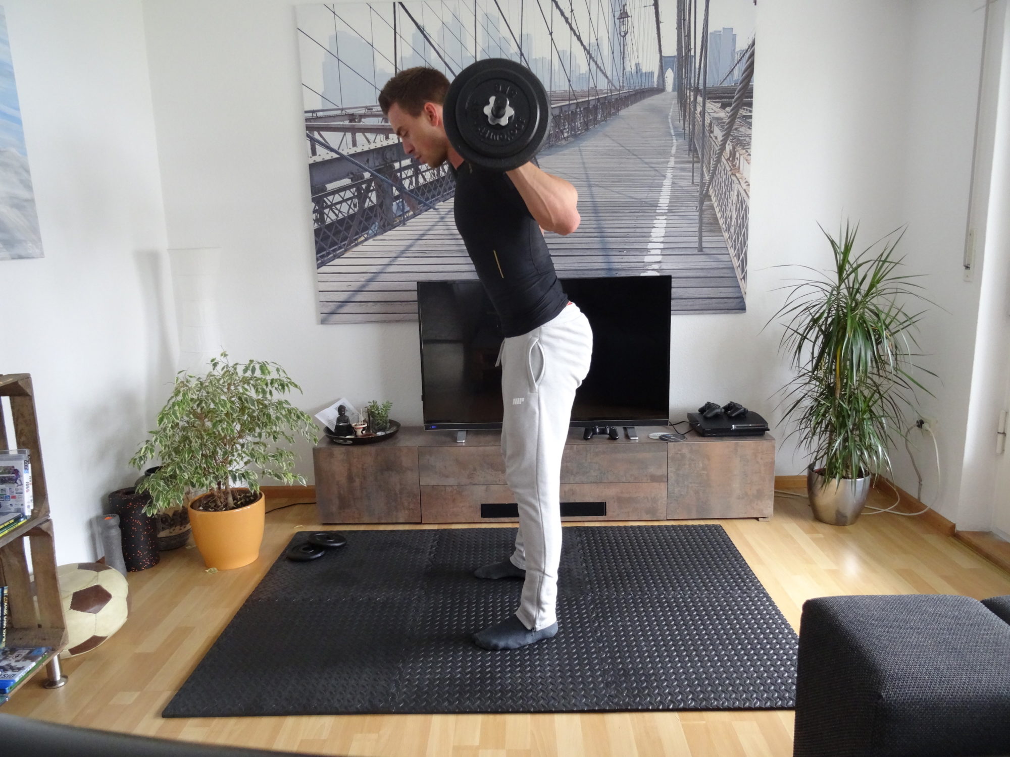 Langhantel Training für Zuhause | Homeworkout by Fit mit Pascal